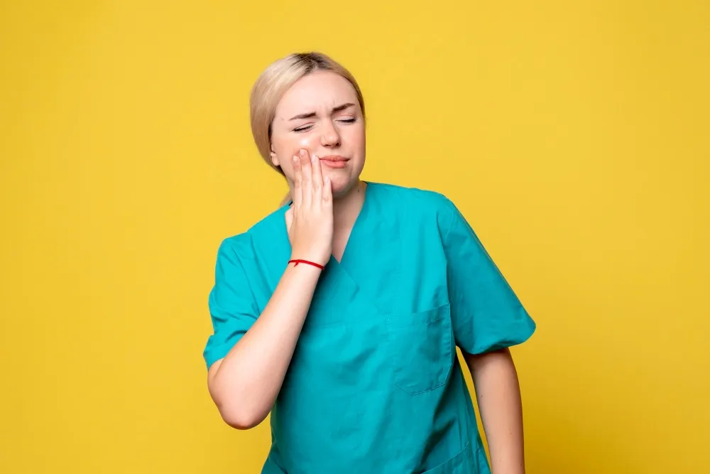 Comment soulager le mal de dents ? - Hospitadent